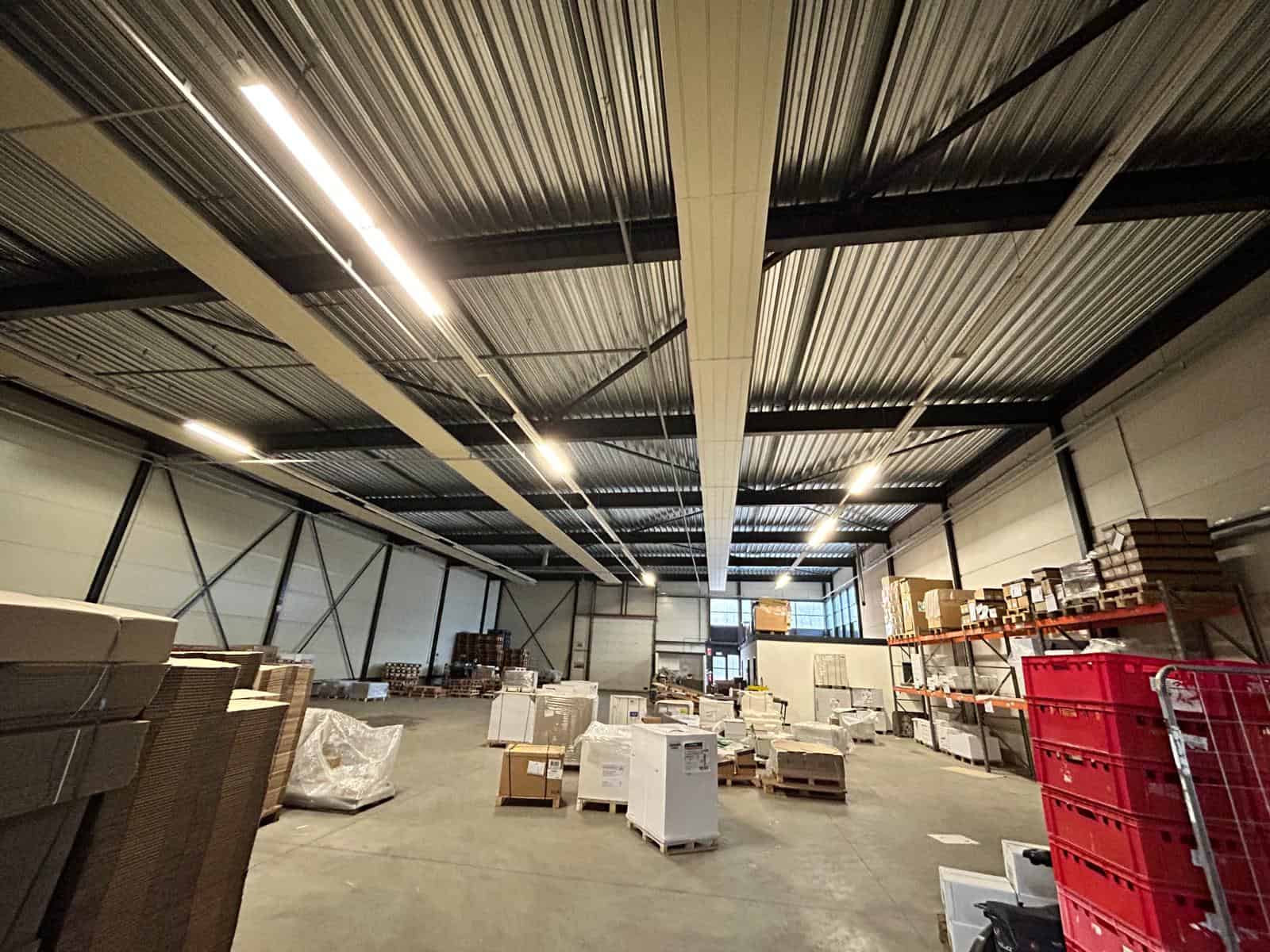 Razendsnel bestaande lichtlijnen vernieuwen LED armaturen - LED Service ...